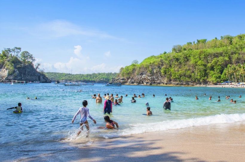 A Complete Guide to Explore Crystal Bay Beach Nusa Penida ...